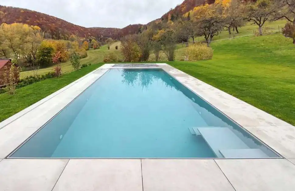 Fertighaus und Infinity Pool Deluxe: Wenn modernes Wohnen im Garten ...